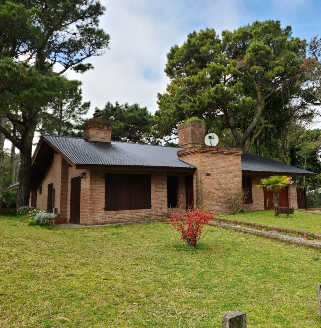 Casa en Pinamar, Casa en Pinamar para 6 personas con con cochera - ck29 ...