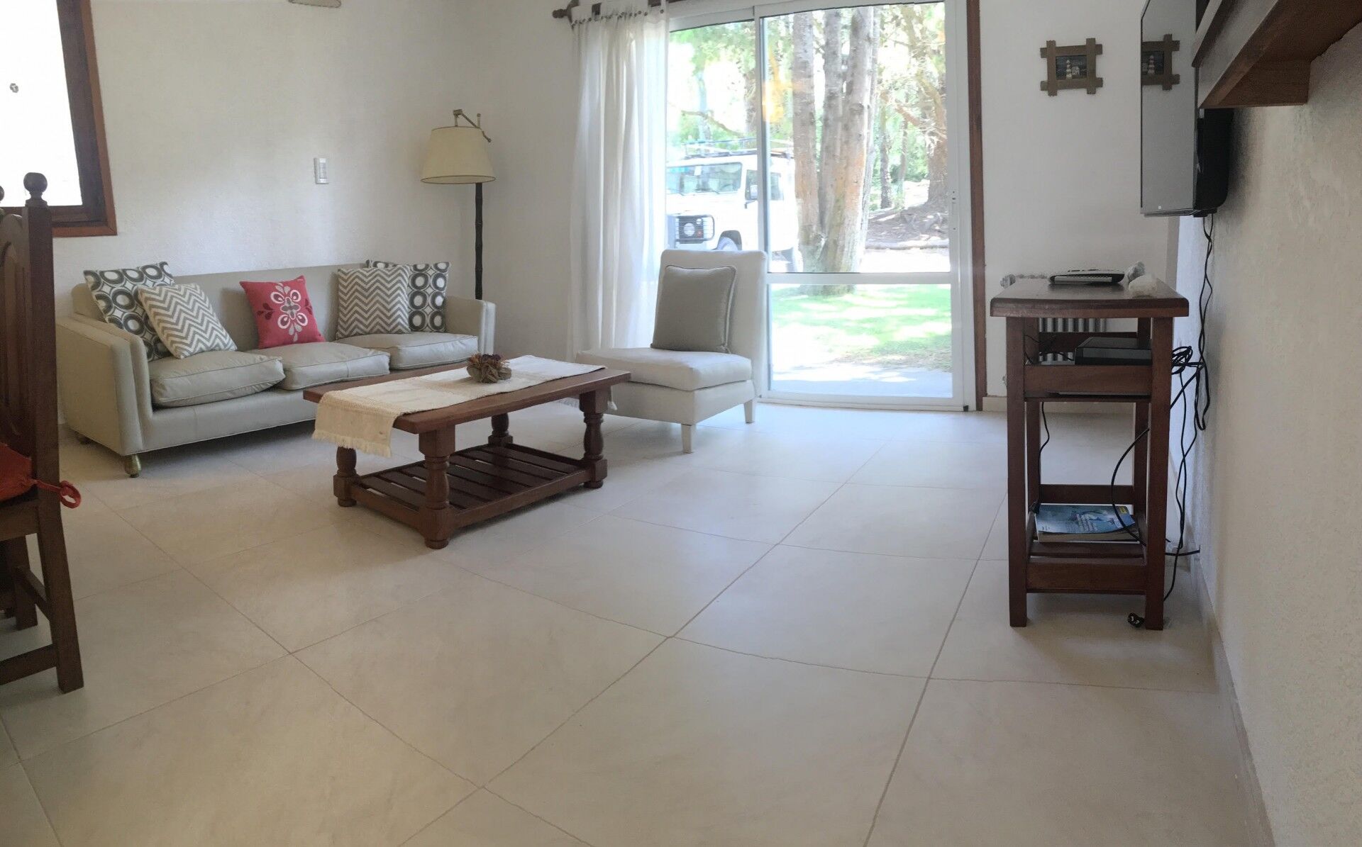 Carilo Alquilo Casas, Casa en Cariló para 2 personas con con cochera ...