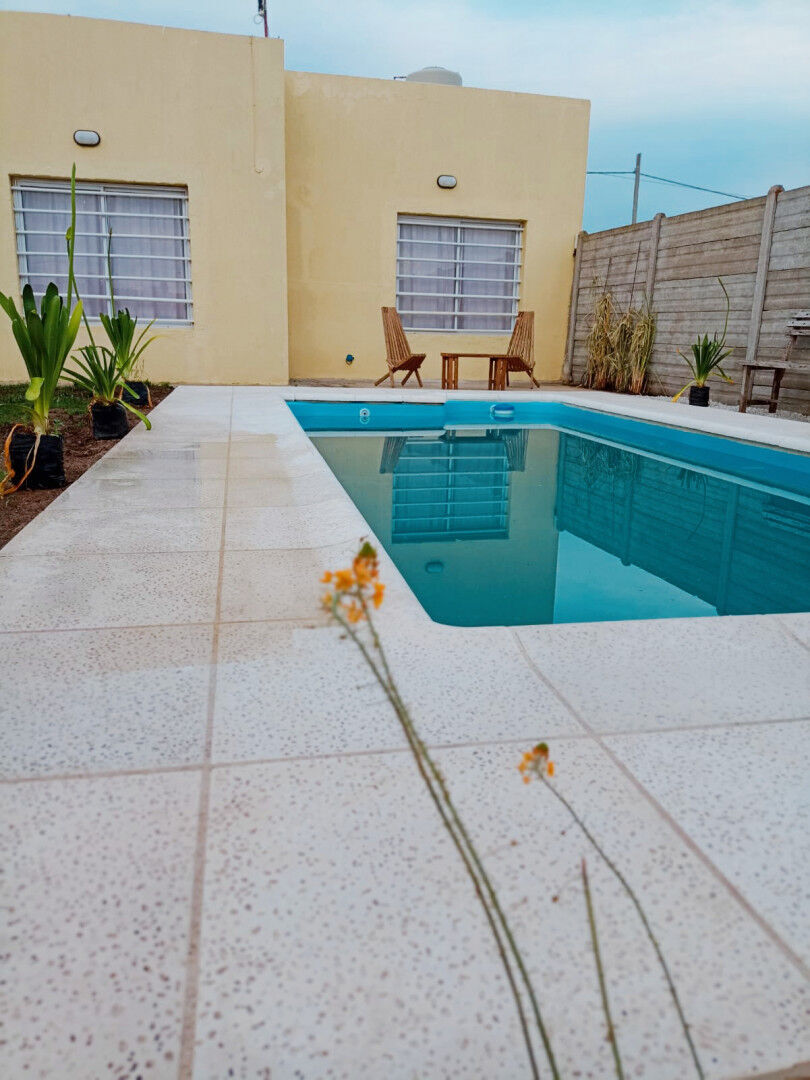 Casa con pileta, Casa en Necochea para 5 personas con con pileta y cochera - sr53 - El mejor precio